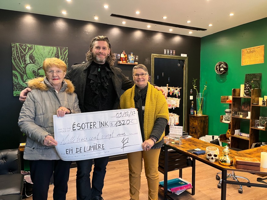 Solidarité : Esoter'ink a remis un chèque de 1.320 euros à Epi de ...