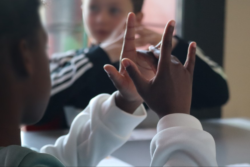 Au collège Jean-Jacques Soulier, une initiation à la langue des signes ...